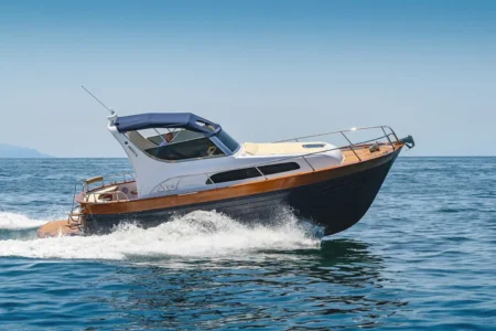 Libeccio 9.0 cabin | Navis Marine